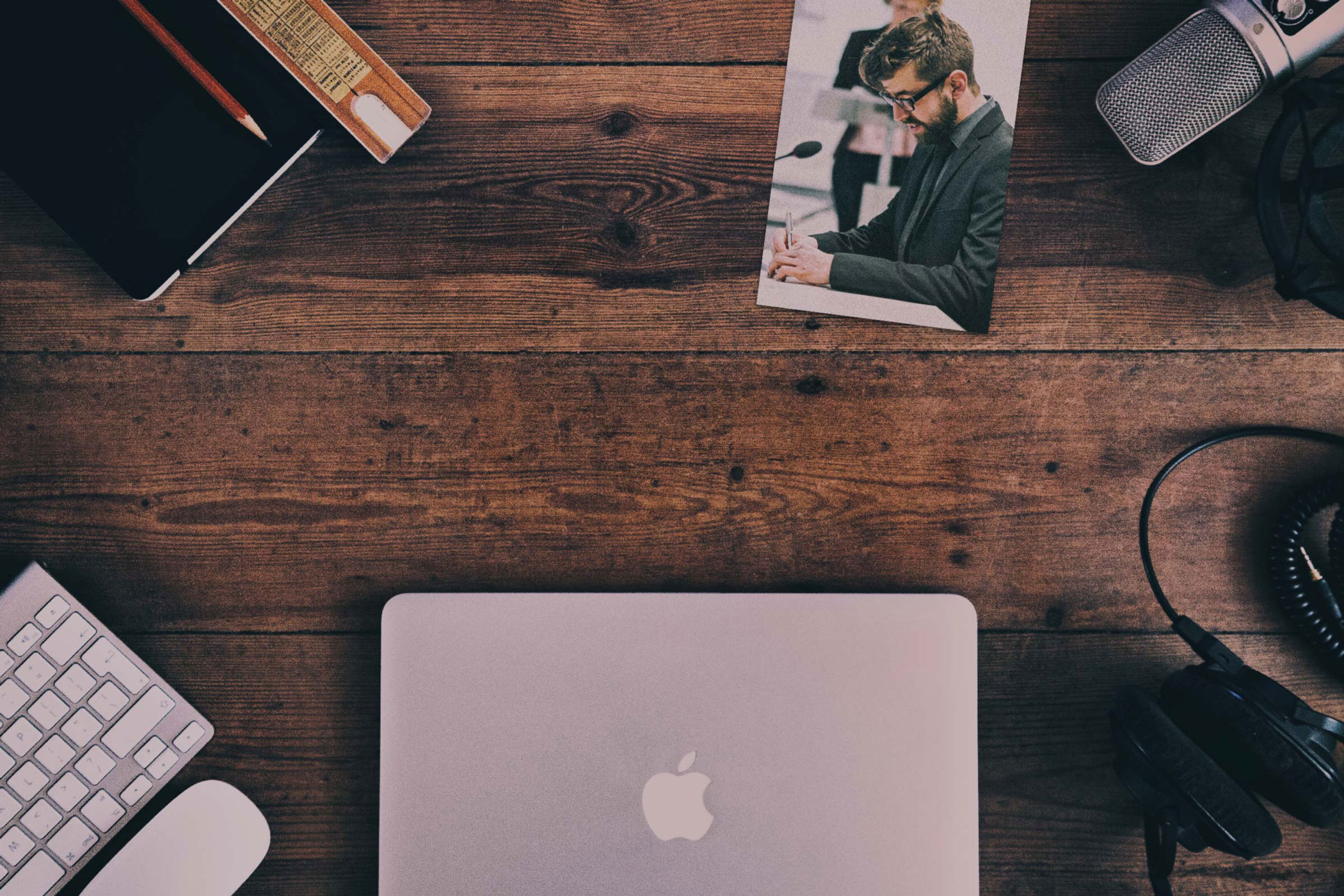 Dolmetscher & Übersetzer – Englisch (Muttersprache) und Deutsch